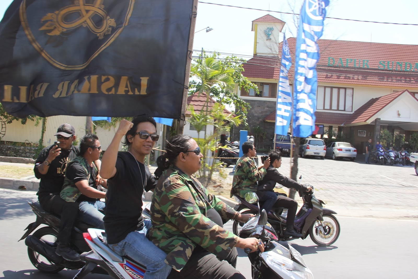 KORLAP LEGIAN: FOTO HUT LASKAR BALI KE 12