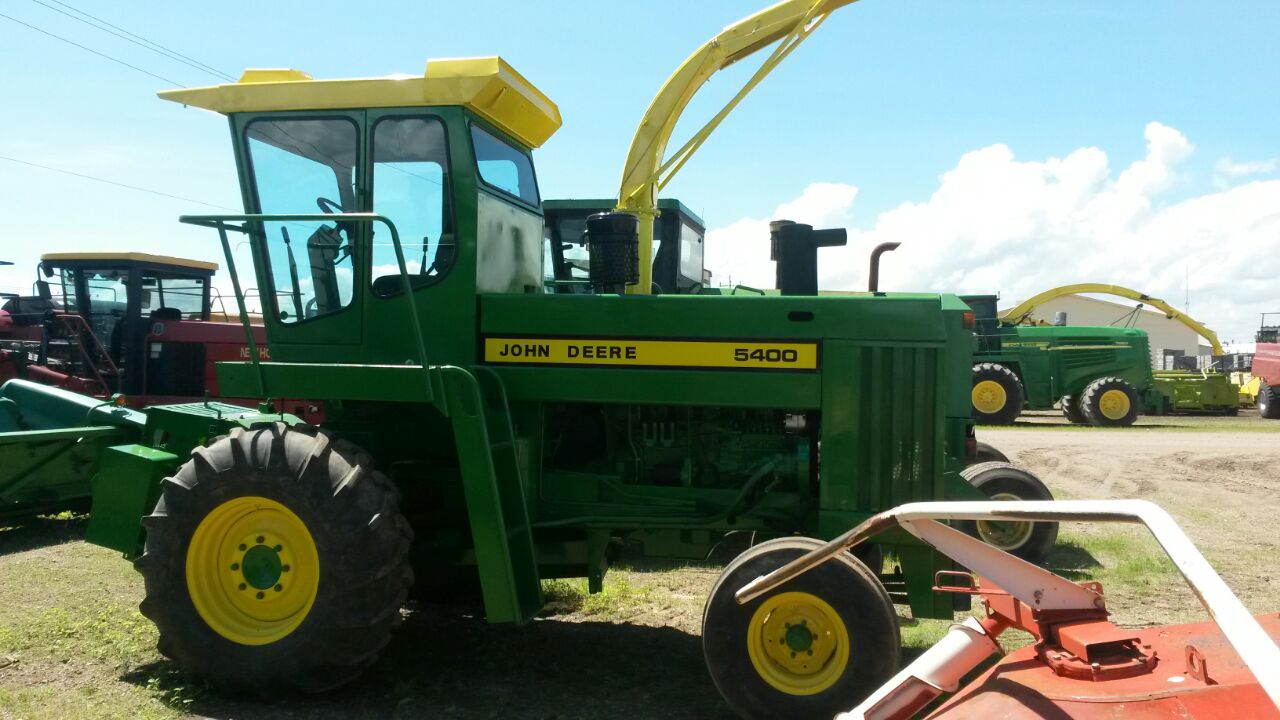 MAQUINARIA AGRICOLA INDUSTRIAL: Ensiladora John Deere 5400 con Cabezal ...