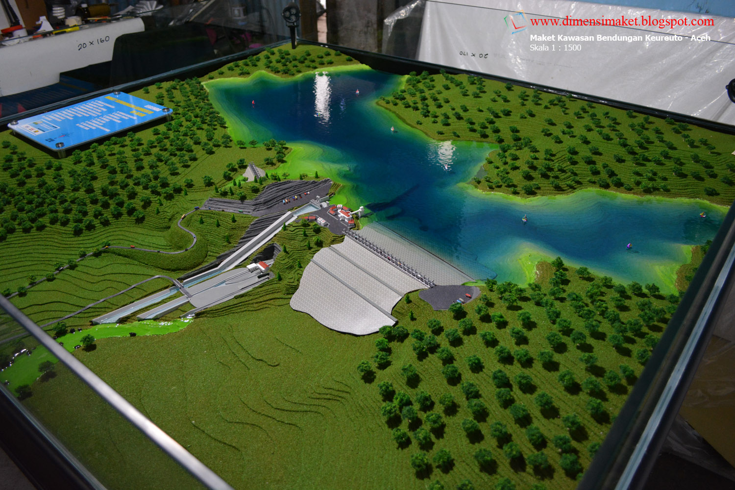 Maket Bendungan Keureuto di Aceh