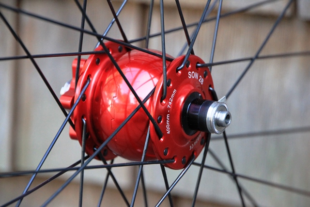Cycle Monkey Wheel House: Touring: Velocity Aeroheat Rims on Rohloff ...
