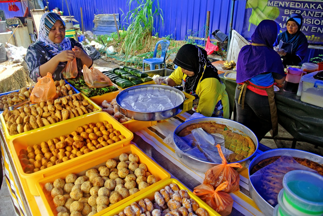 Apabila Lensa ZulDeanz Berbicara: Gerai Kuih D'Liza AU3