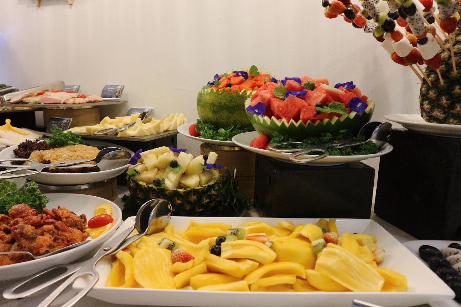 LET'S GET FAT! Fat-bulous buffet dinner for RM68nett @ Vouk Hotel ...