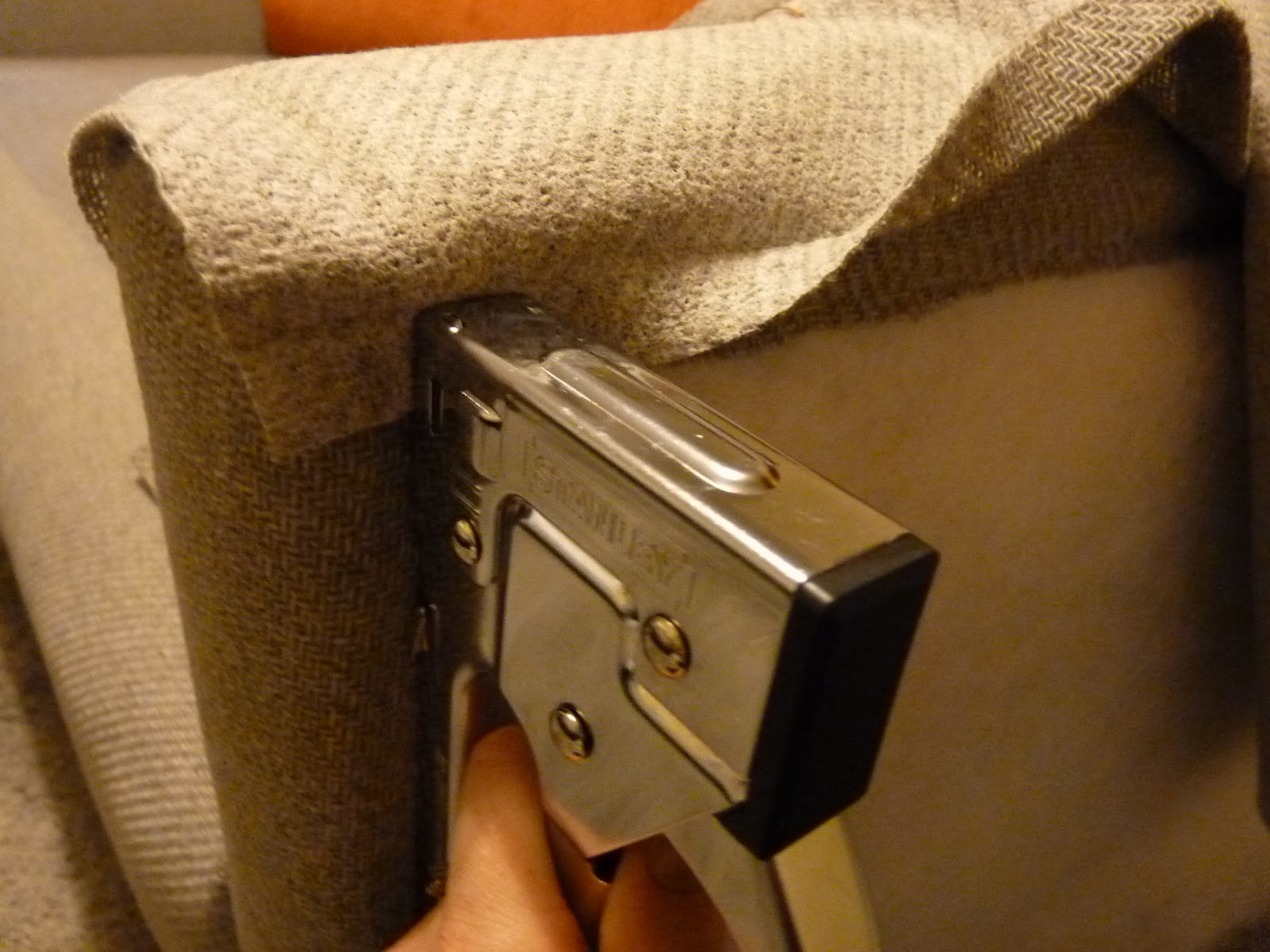 d i y d e s i g n: How to Re-Upholster a Sofa