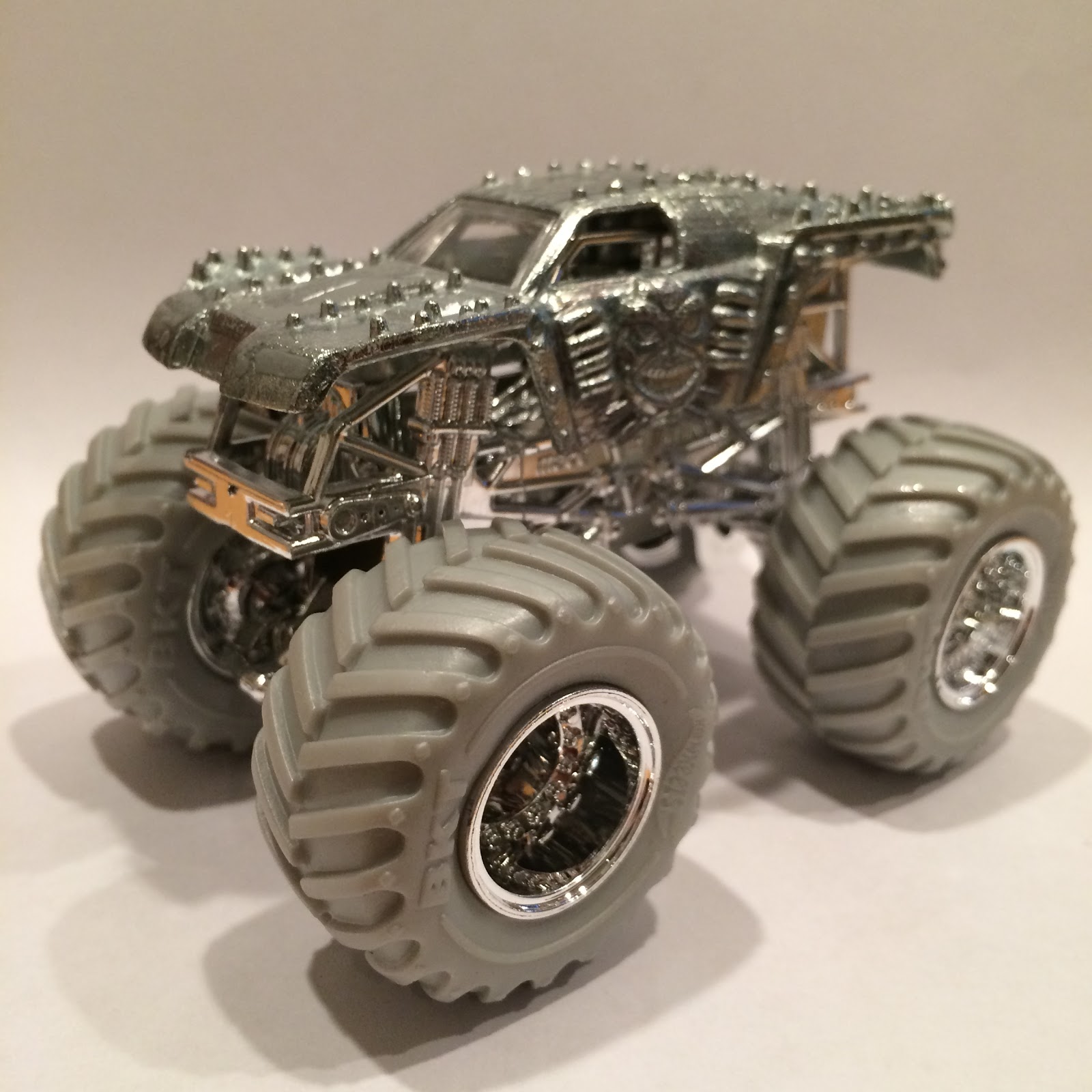 JULIAN'S HOT WHEELS BLOG: Max-D Maximum Destruction Monster Jam Truck ...