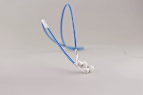 New Age Mama: A Solution for Tangled Earbuds from Cordskinz