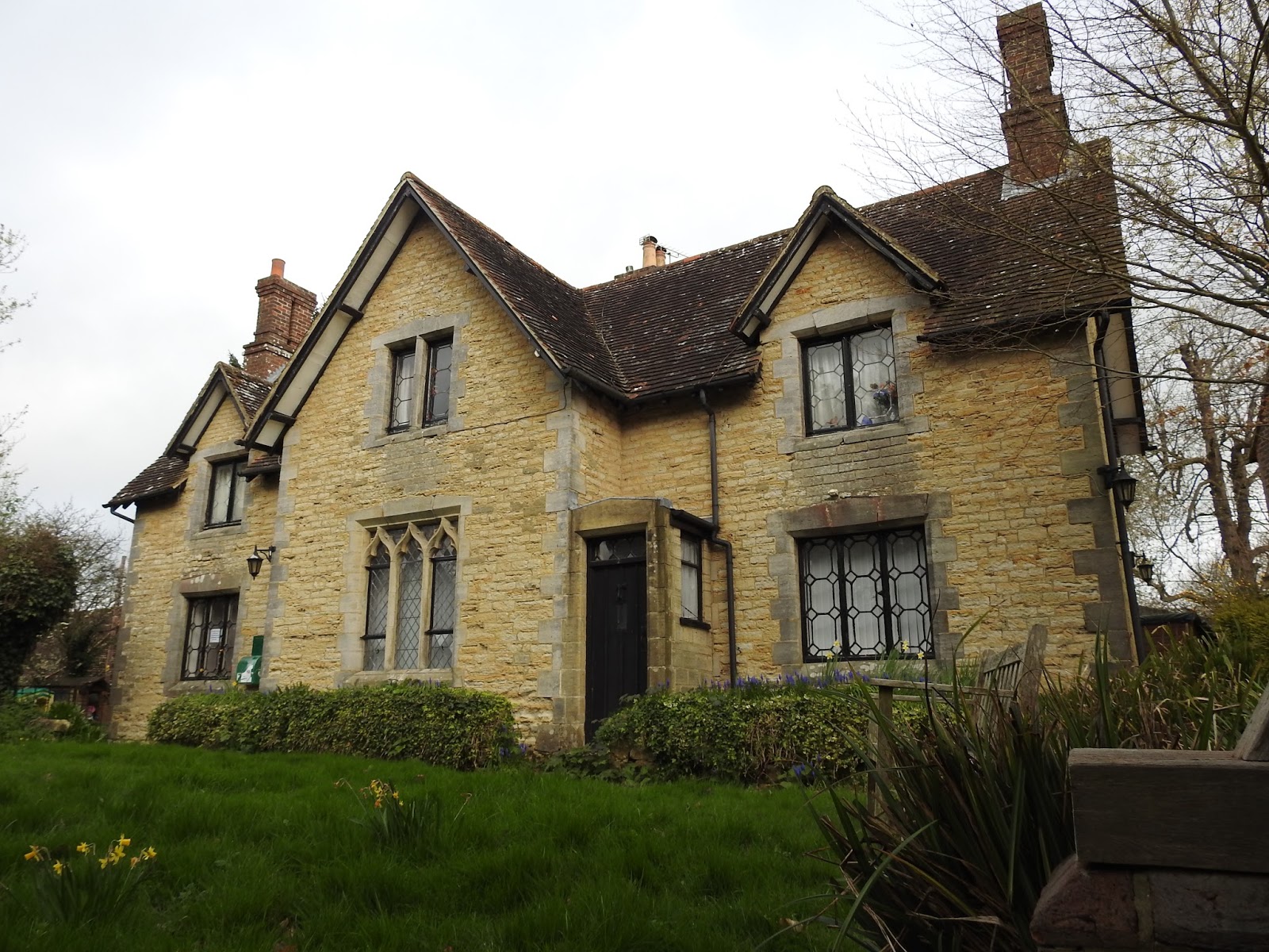 Crawley Old Town: SIX PICTURES: Church Cottage, Ifield