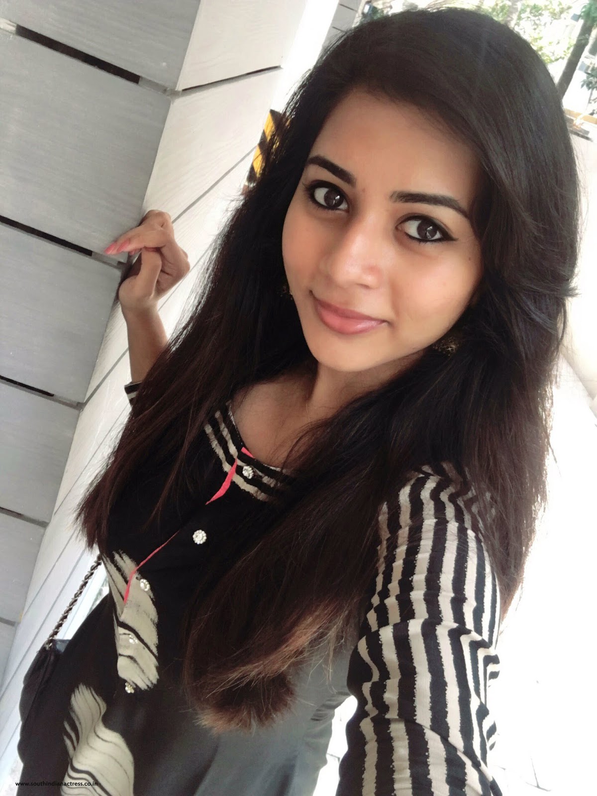 Suza Kumar Selfie photos - South Indian Actress