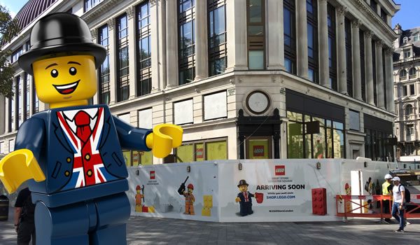 NEWS: World's biggest LEGO store opens in London | The Test Pit