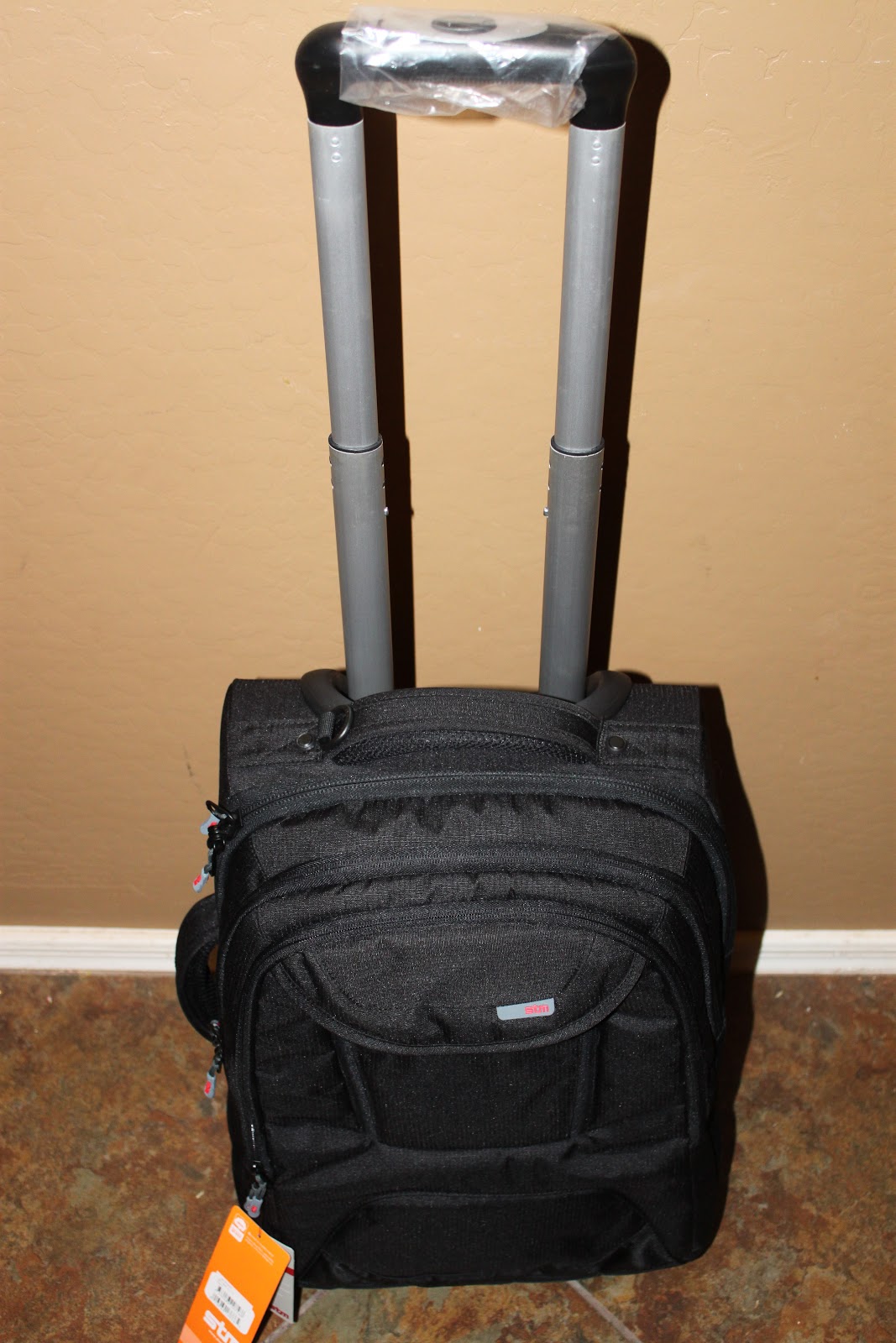 Stereowise Plus: STM Jet Roller Wheeled Laptop Bag Review