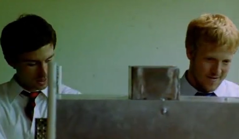 The Primer Universe: THE TIME MACHINE 2002