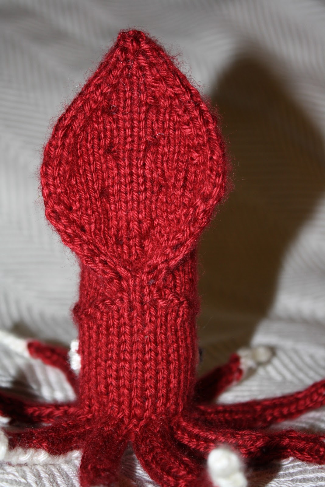 Charm Hour: Knit Octopus Squid (Octopoteuthis deletron)