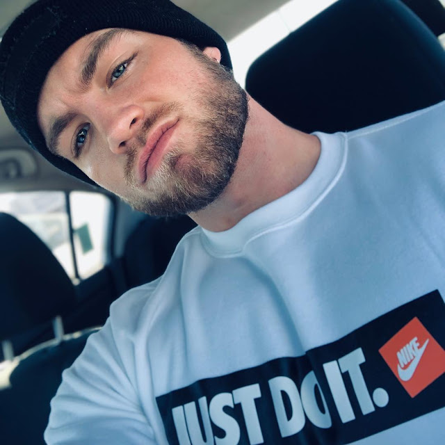 DUSTIN MCNEER : 38 IMÁGENES QUE NOS REGALÓ EN NOVIEMBRE