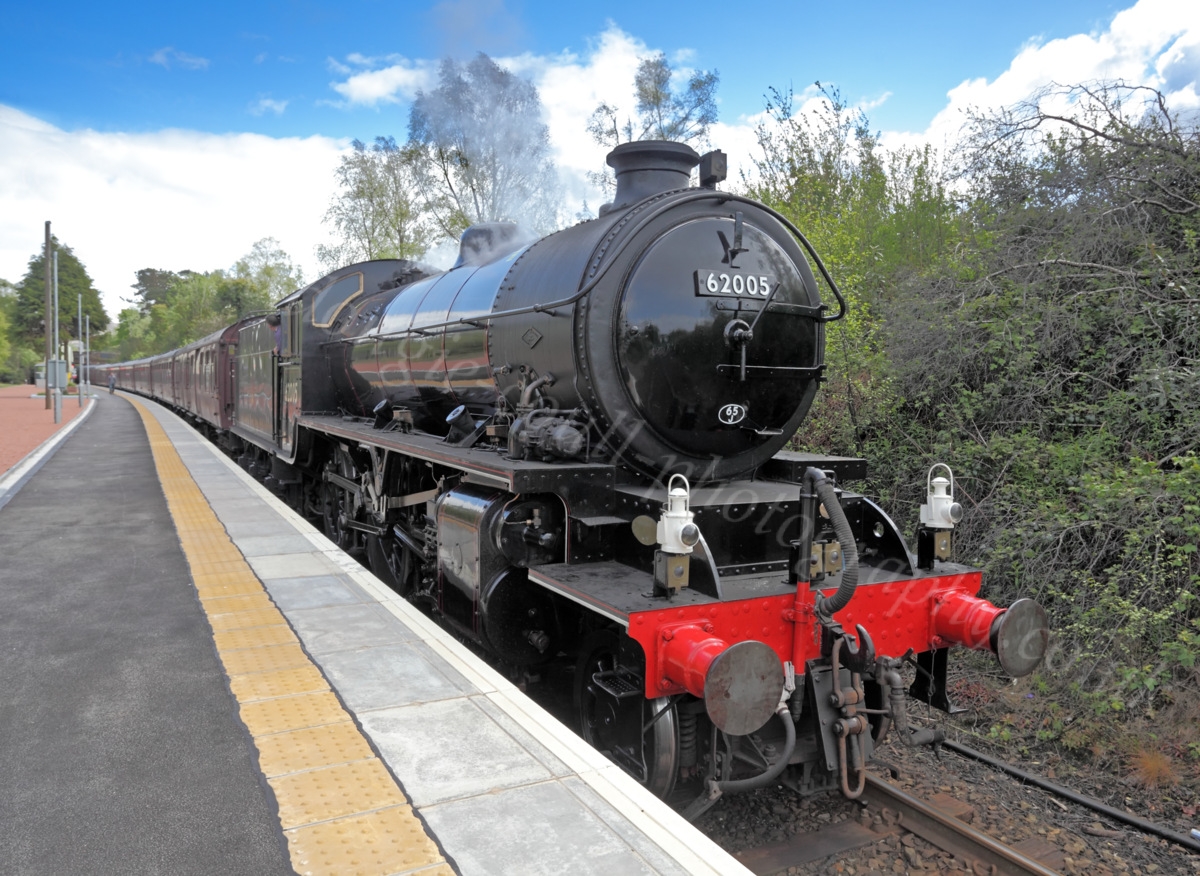 Dougie Coull Photography: 62005 - Heading to Fort William