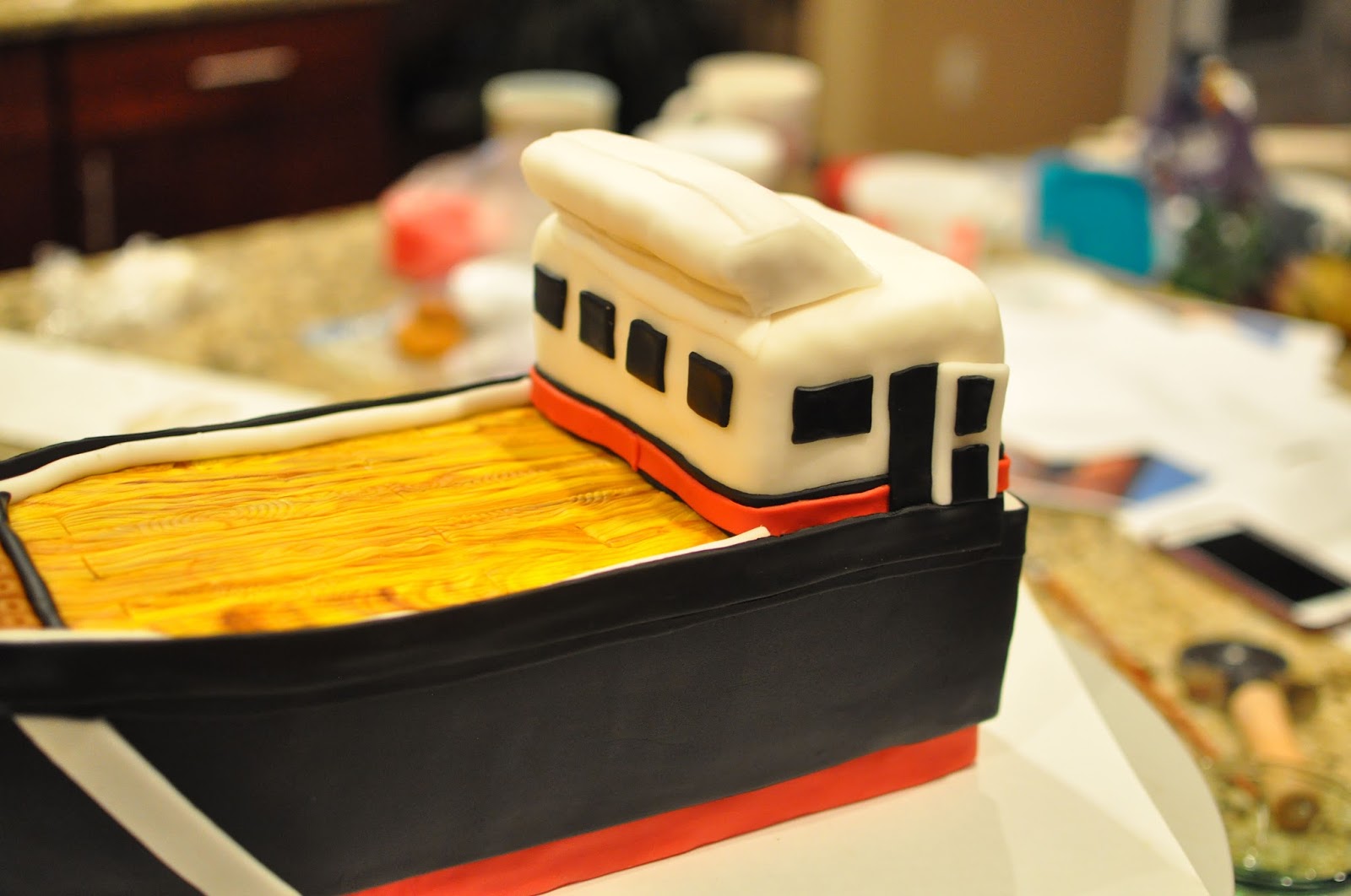 The Bake More: Little Tug Boat Cake that Sank