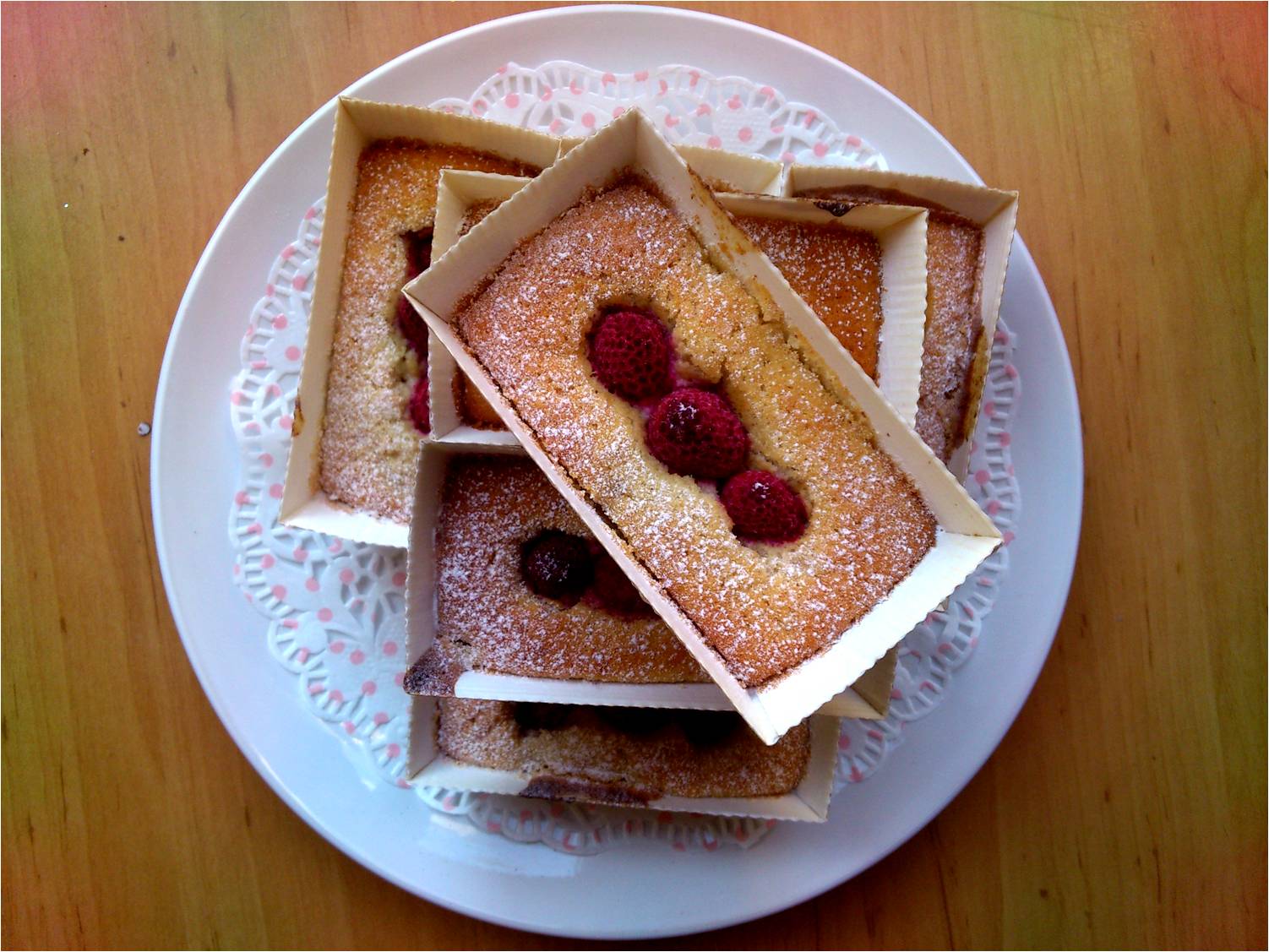 Raspberry and Banana Mini Cakes | Utterly Scrummy Food For Families