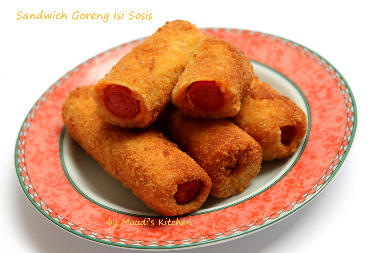 Maudi's kitchen: Sandwich Goreng Isi Sosis