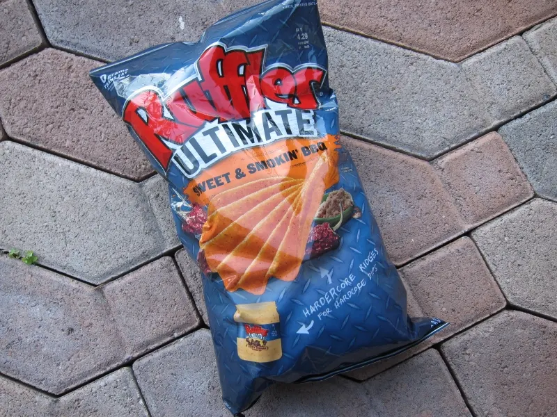 Review: Frito Lay - Ruffles Ultimate Sweet & Smokin' BBQ Potato Chips