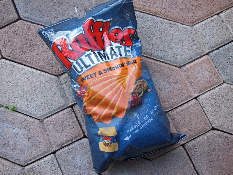 Review: Frito Lay - Ruffles Ultimate Sweet & Smokin' BBQ Potato Chips
