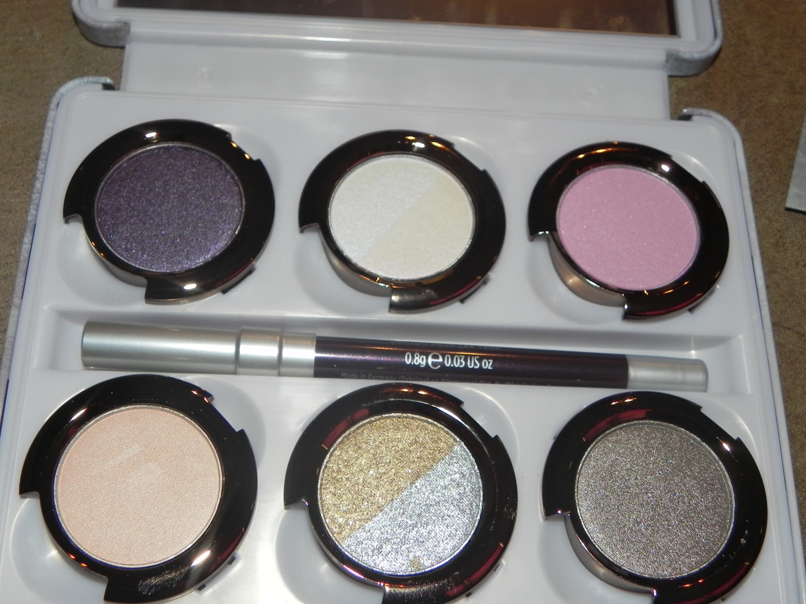Eyeliner, Mascara, and Nail Polish Oh my!: Urban Decay Glinda Palette ...