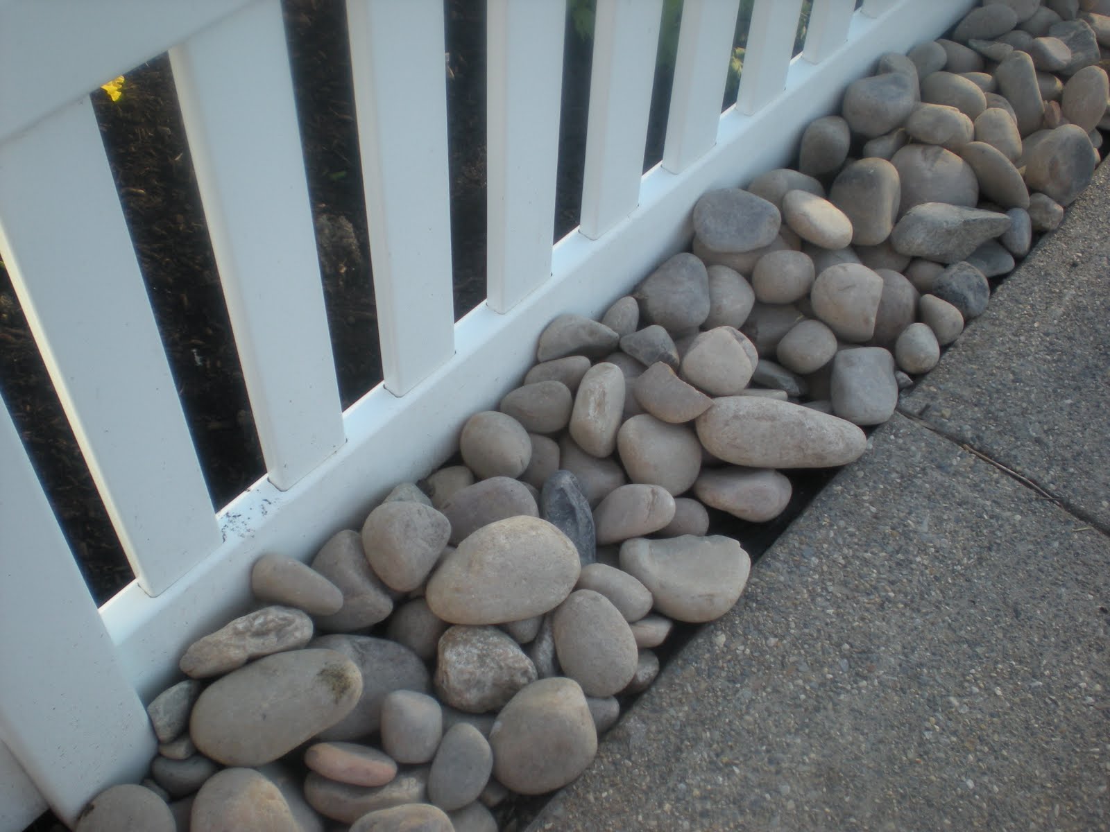 Mimi Sue's Cottage: River Rock