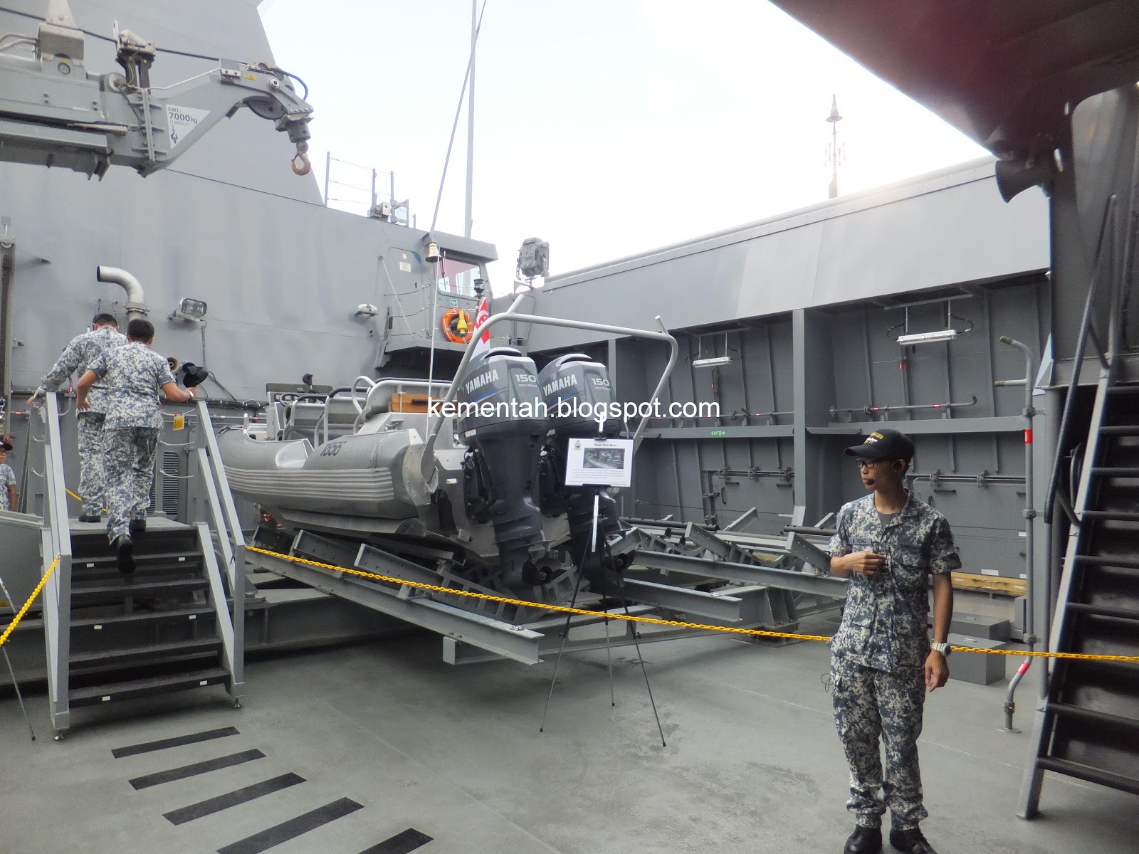 Senang Diri: Republic of Singapore Navy Formidable-class stealth ...