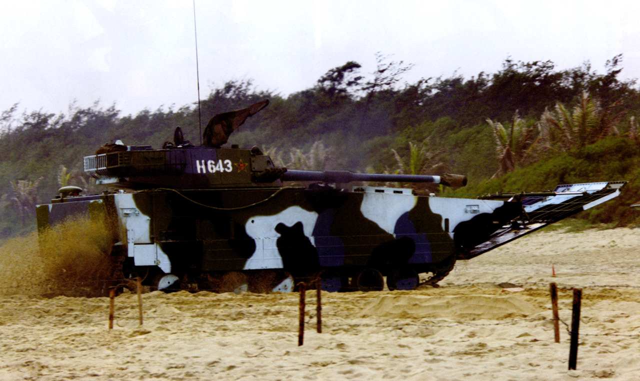 Defense Updates: Chinese Amphibious Type 05 / ZBD05 / ZTD05 Family of ...