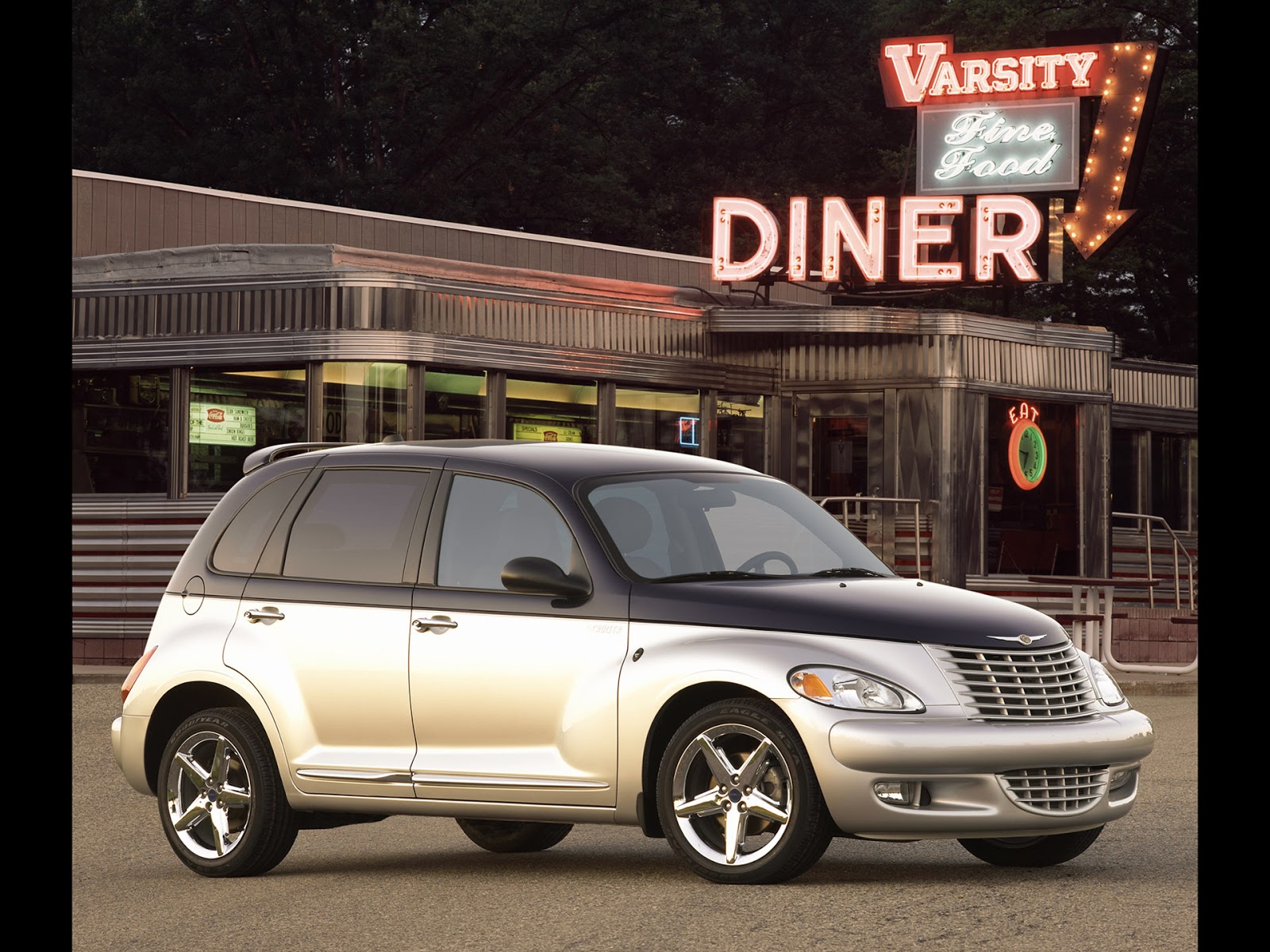 Wallpapers of beautiful cars: Chrysler PT Cruiser