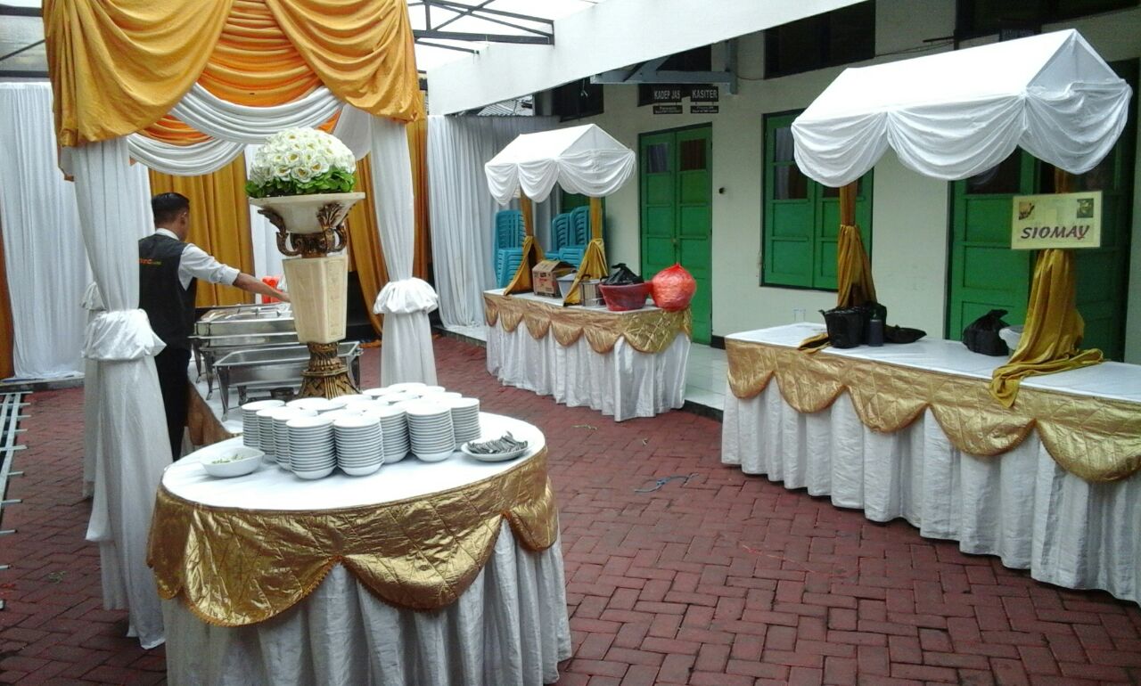 AULA RINDAM ~ IVANNA catering and decoration Malang