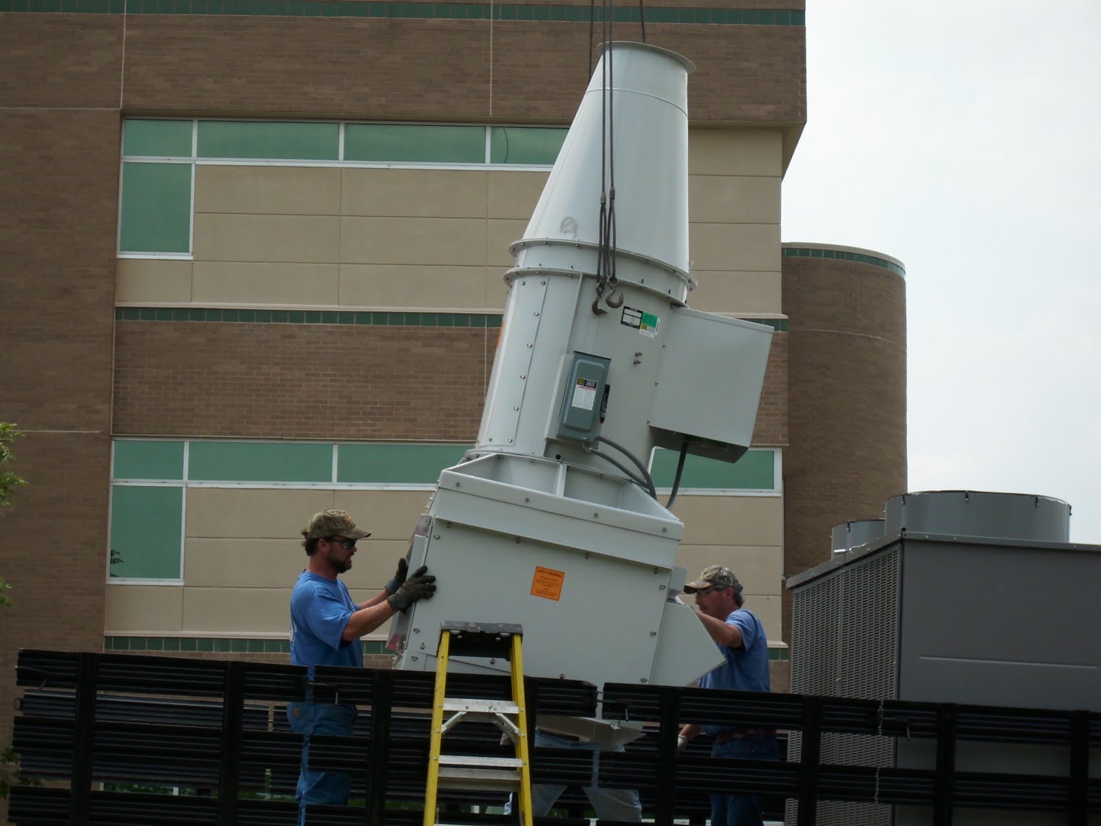 The MCC Insider: MCC-Maple Woods Chemistry Lab gets a facelift