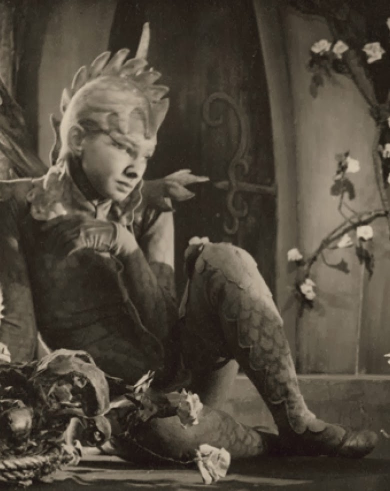 The Christine Finn Webshrine: December 2005