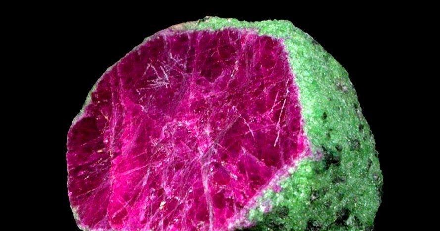 Hexagonal Ruby Crystal | Geology In
