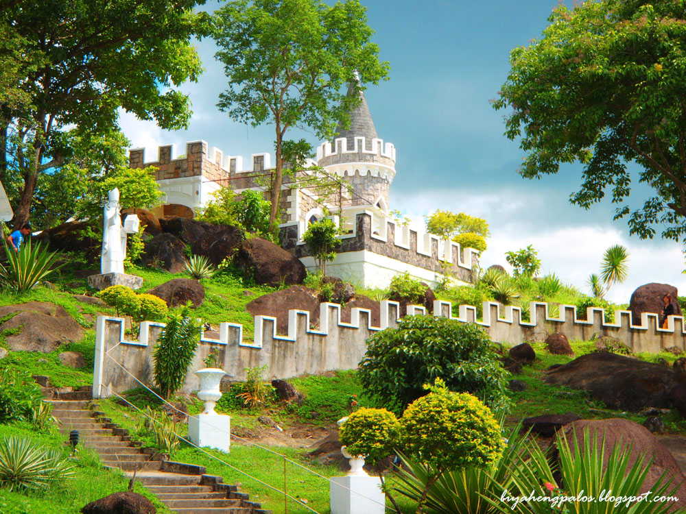 Biyaheng Palos: Monasterio de Tarlac