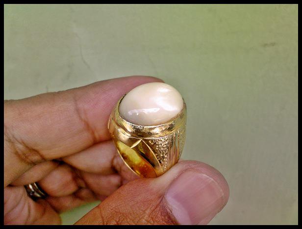 Batu Kulit Luar Mutiara ~ Batu Mata Cincin dan Batu Giok