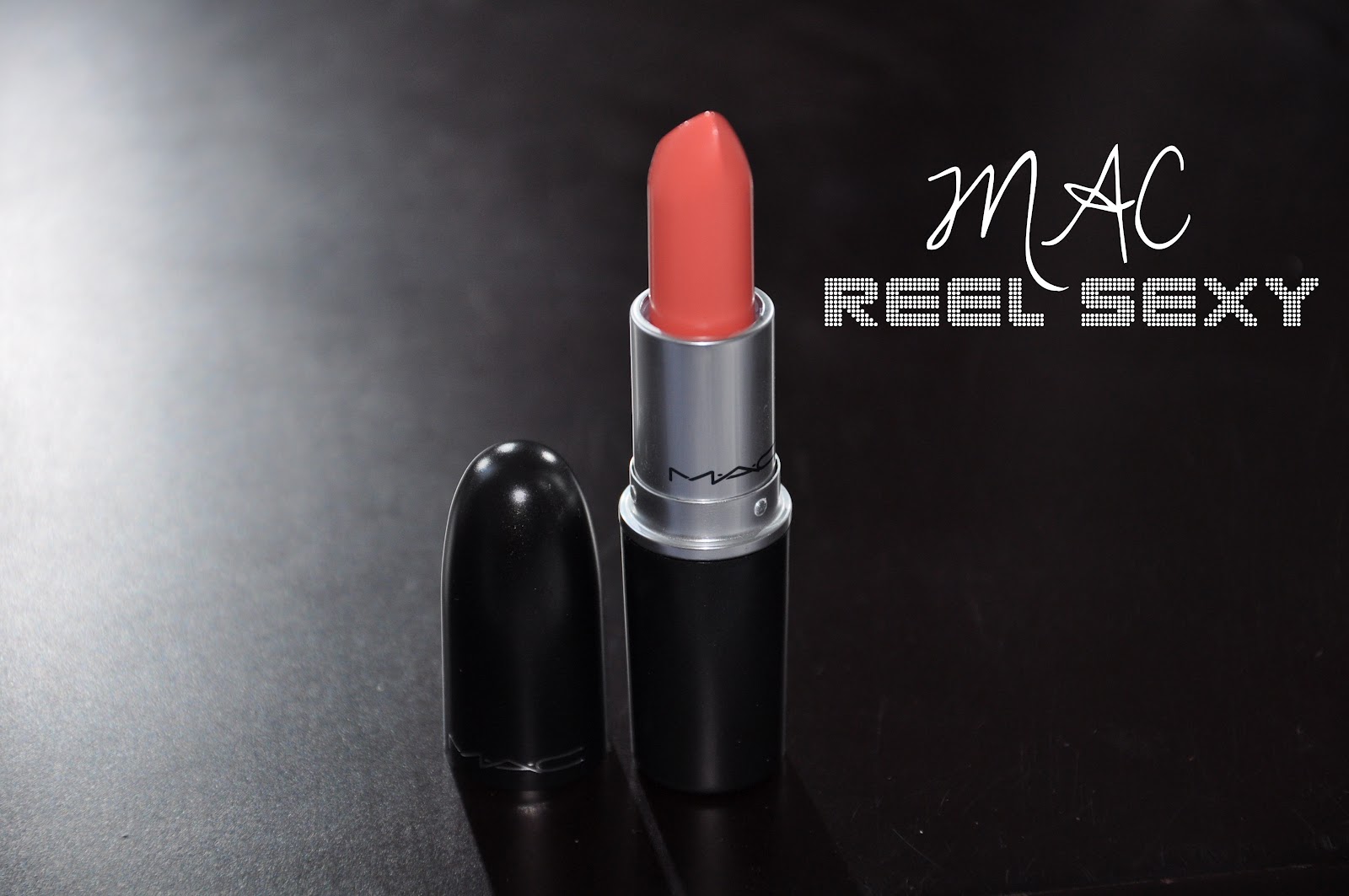 Mac Reel Sexy Lipstick Min Make Up Table