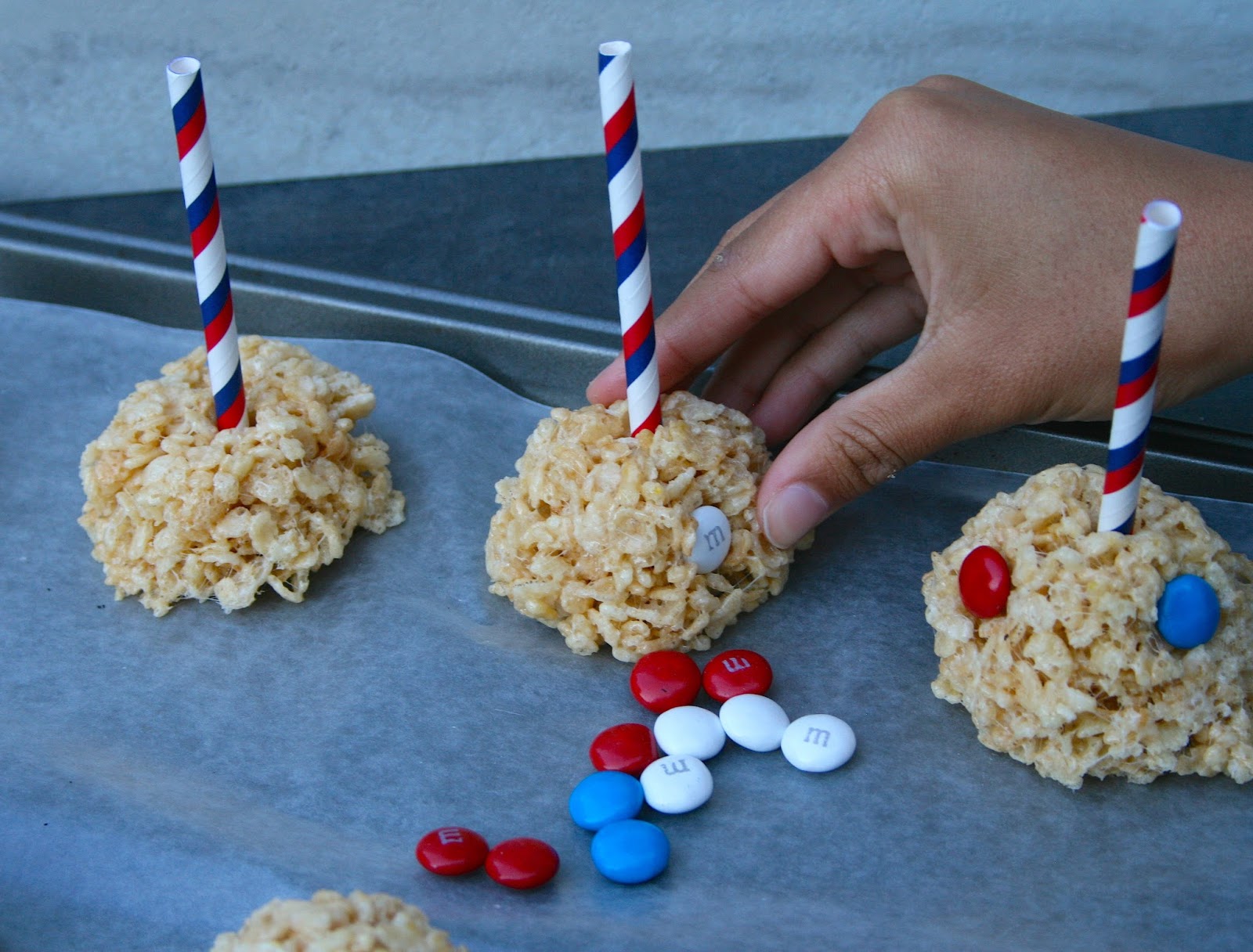 Red, White, & Blue Crispy Rice Pops #CelebrateWithM
