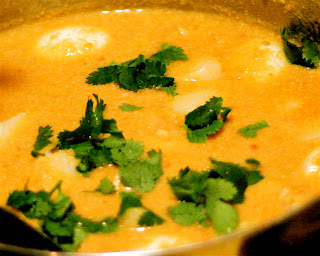 One Hungry Traveller: Kuku Paka - East African Coconut Chicken Curry