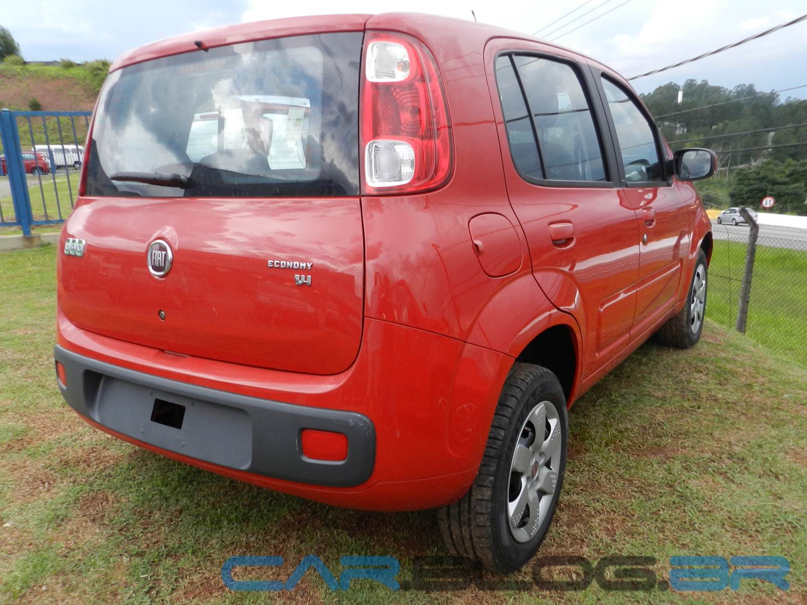 Uno Economy 1.4 EVO Flex: consumo, preço, fotos, vídeo e especificações