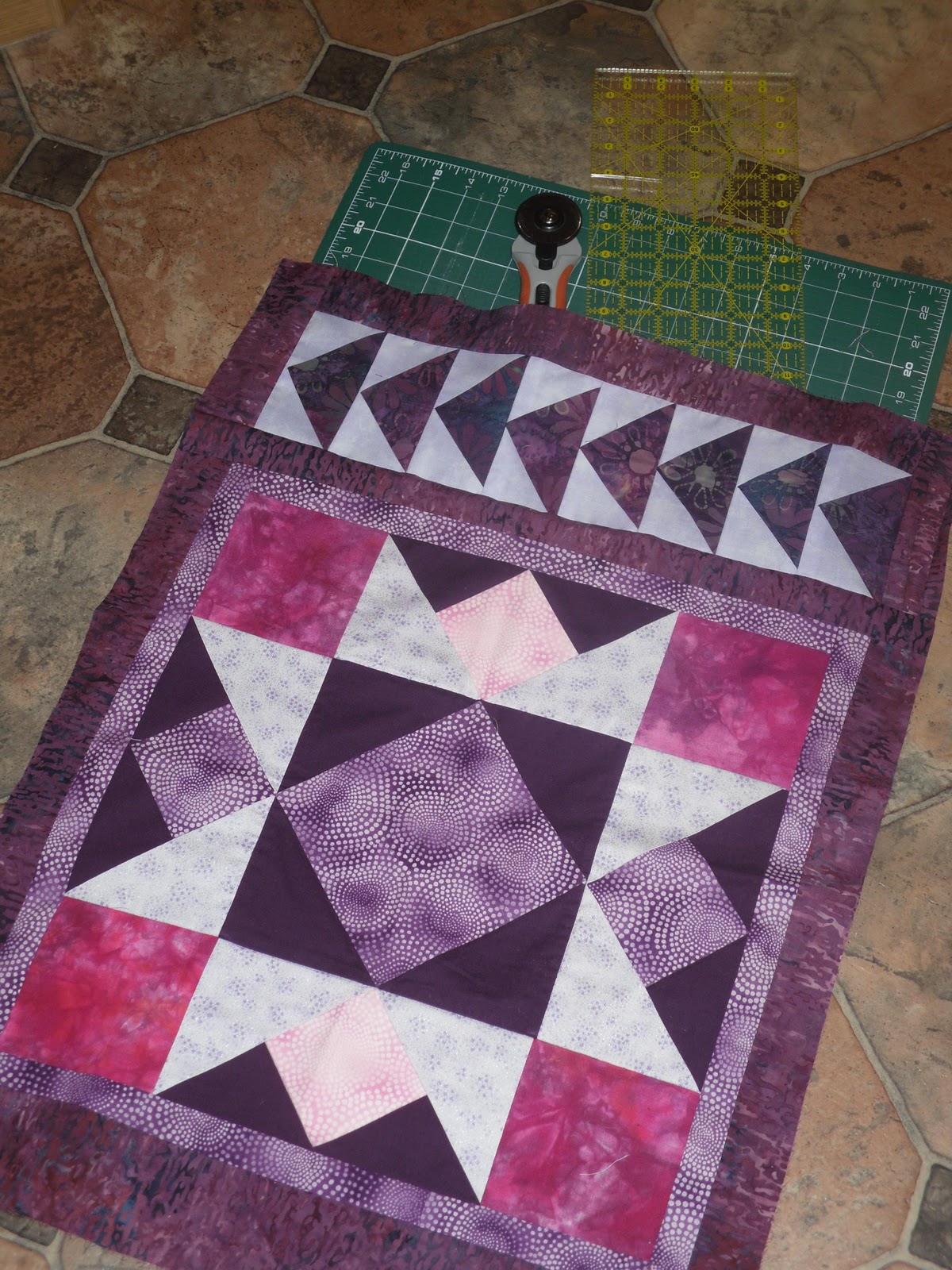Daisy236: 3D Patchwork ruler and mat carrier