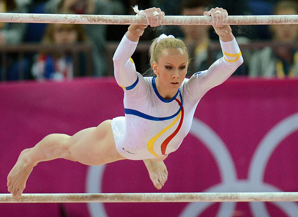 Olimpiada de la Londra: JO 2012 - SANDRA IZBASA - PARALELE - GIMNASTICA ...