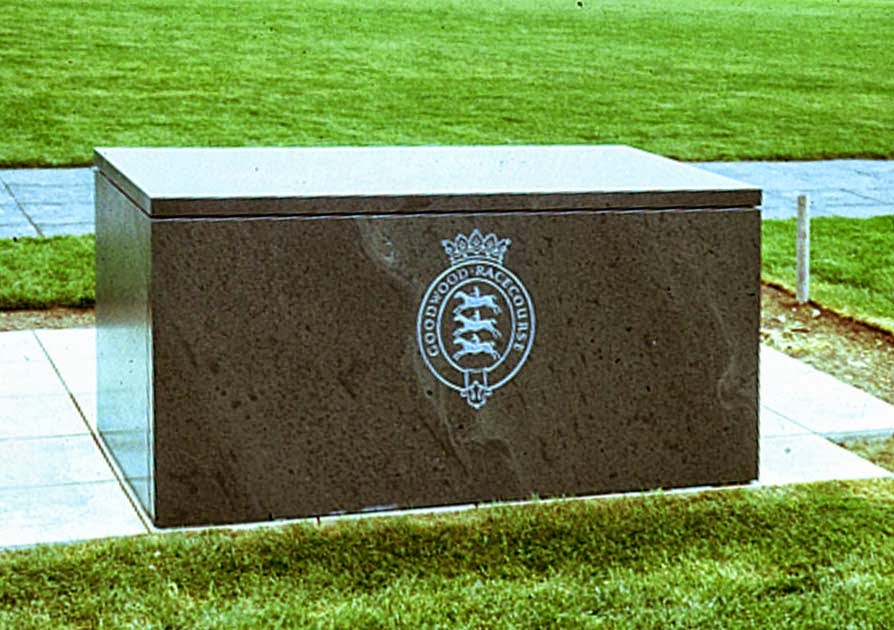 caligrafia, arte y diseño: El calígrafo de la piedra: Ieuan Rees