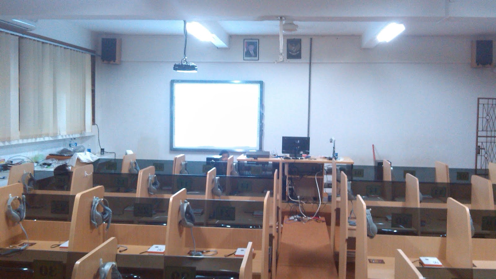 Penggunaan Ruangan lab Bahasa