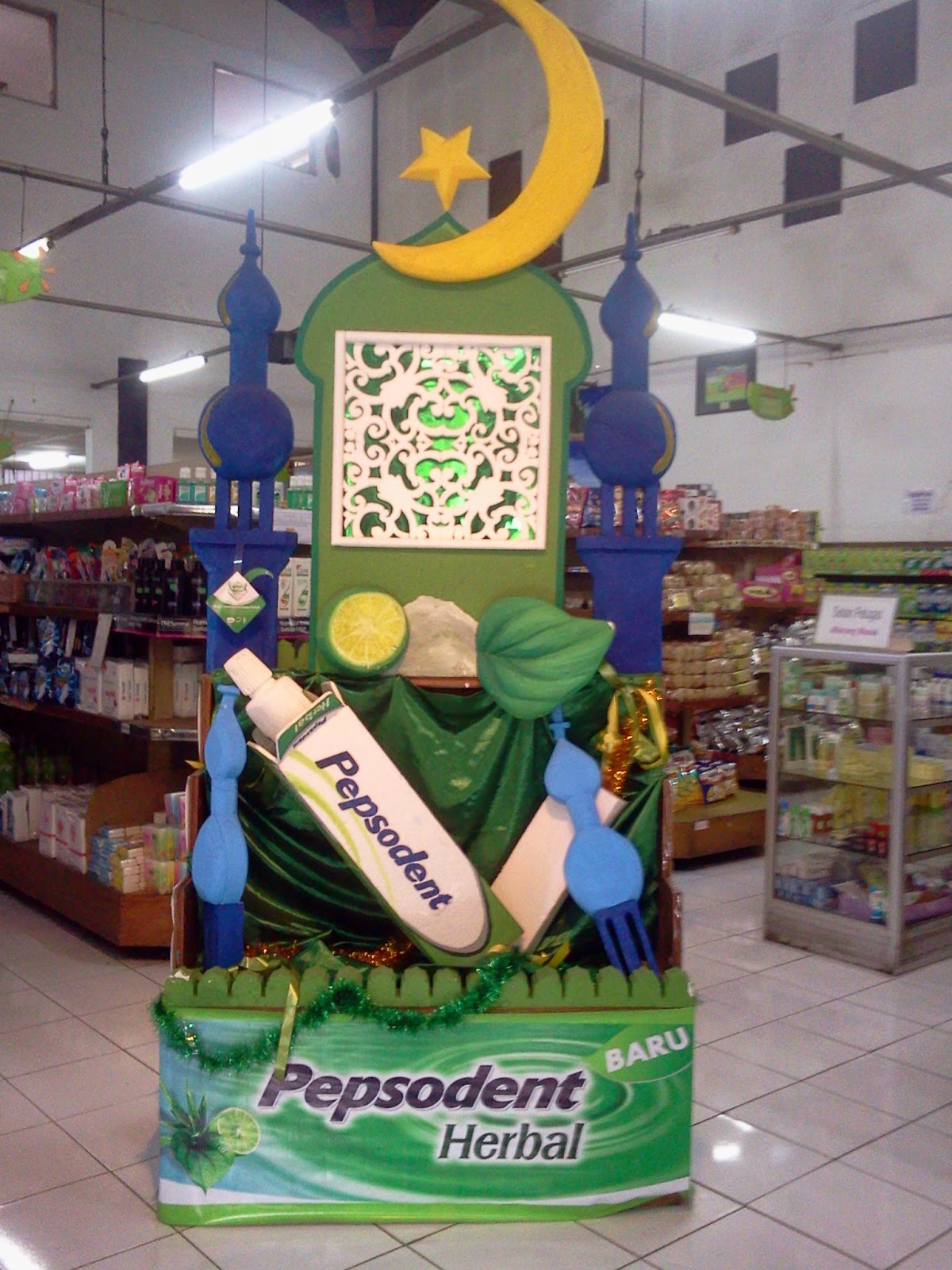 Display produk di Supermarket