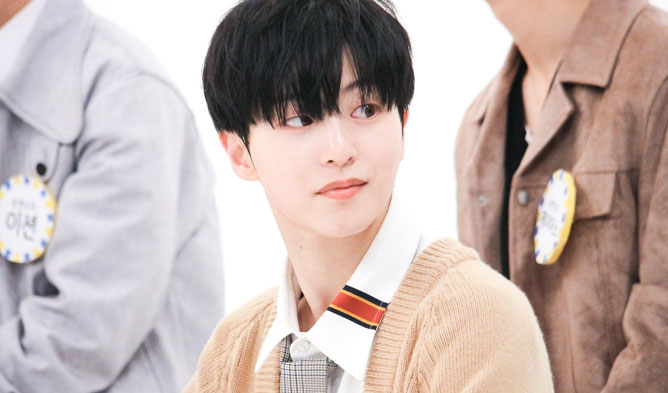 Laun 라운 deja ONF 온앤오프 y WM Entertainment - BA NA NA: Noticias de K-Pop ...