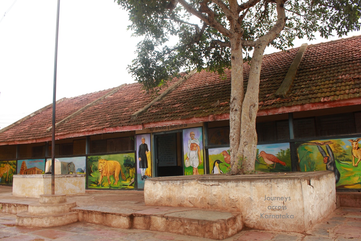 Journeys across Karnataka: Art at Kannada Shaale, Shambulinga Gudi ...