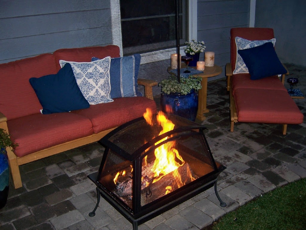 The 2 Minute Gardener: Photo - Wood Burning Fire Stand