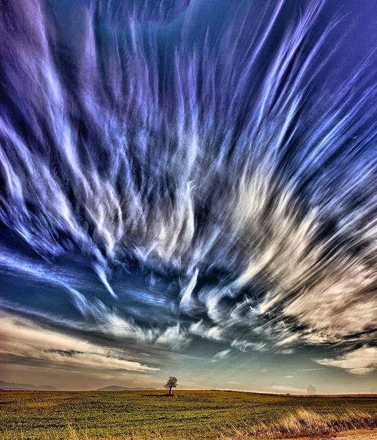Fascinating Cloud Formations: Amazing Cirrus Clouds