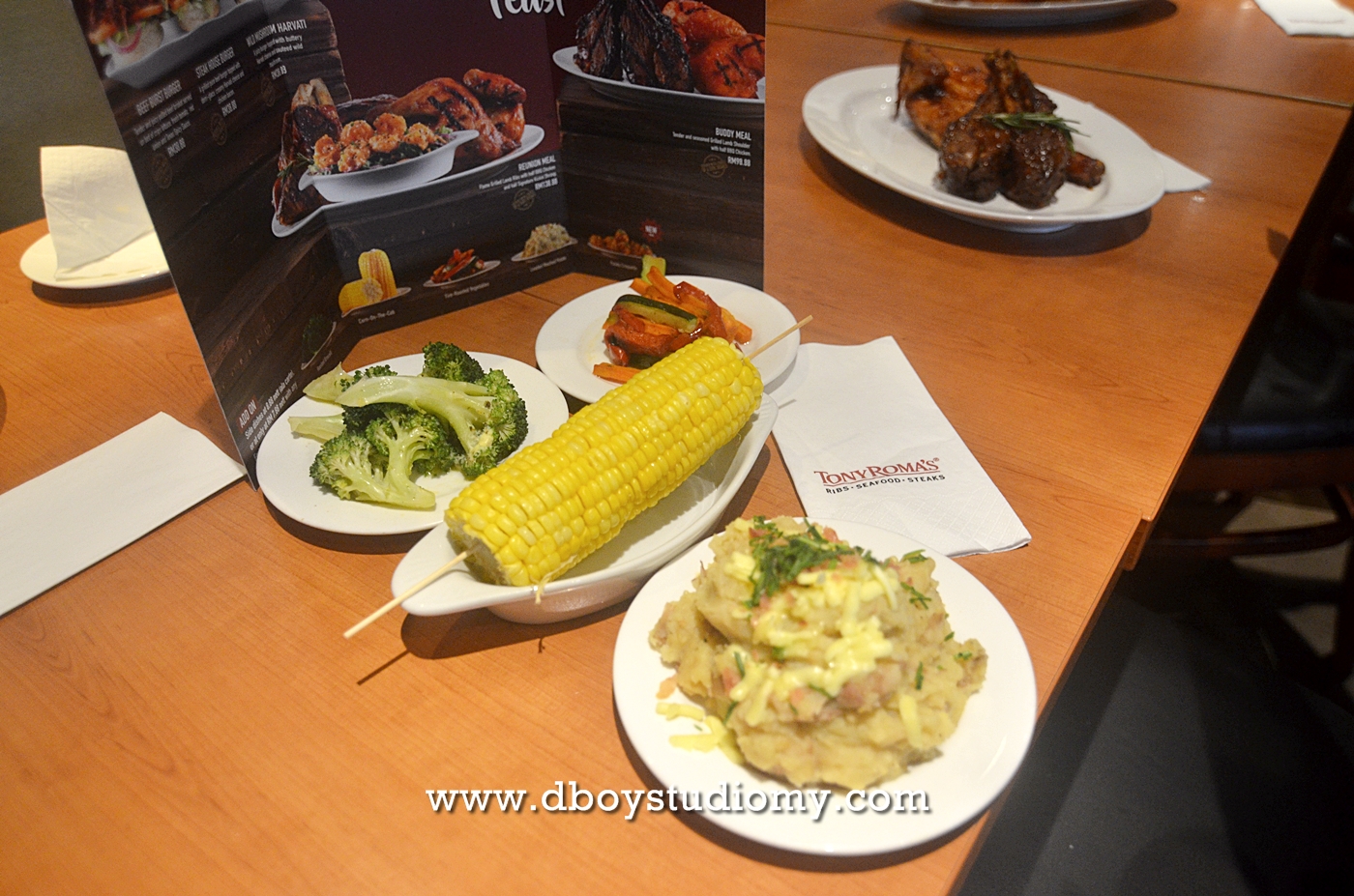 FEAST ON FORTUNE TOGETHER WITH TONY ROMA'S. - dboystudio