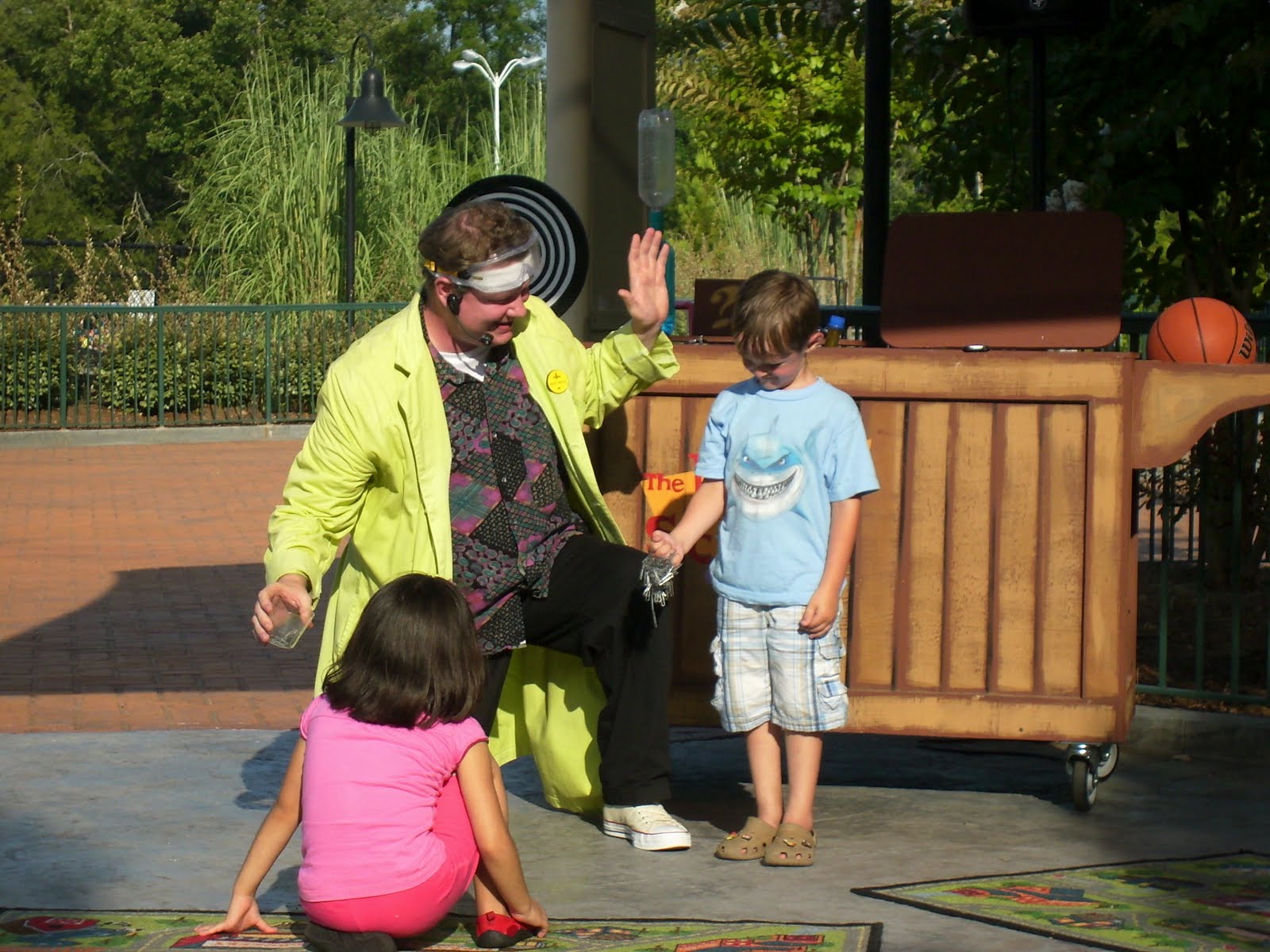 Hollingsworth's Happenings: Six Flags Family Fun