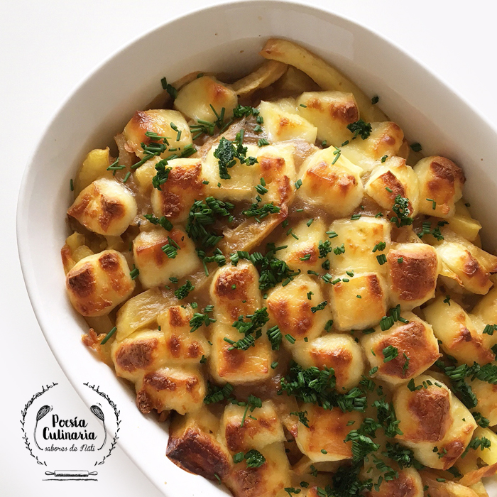 Poesía Culinaria . Sabores de Nati: Poutine / Papas al horno entre ...