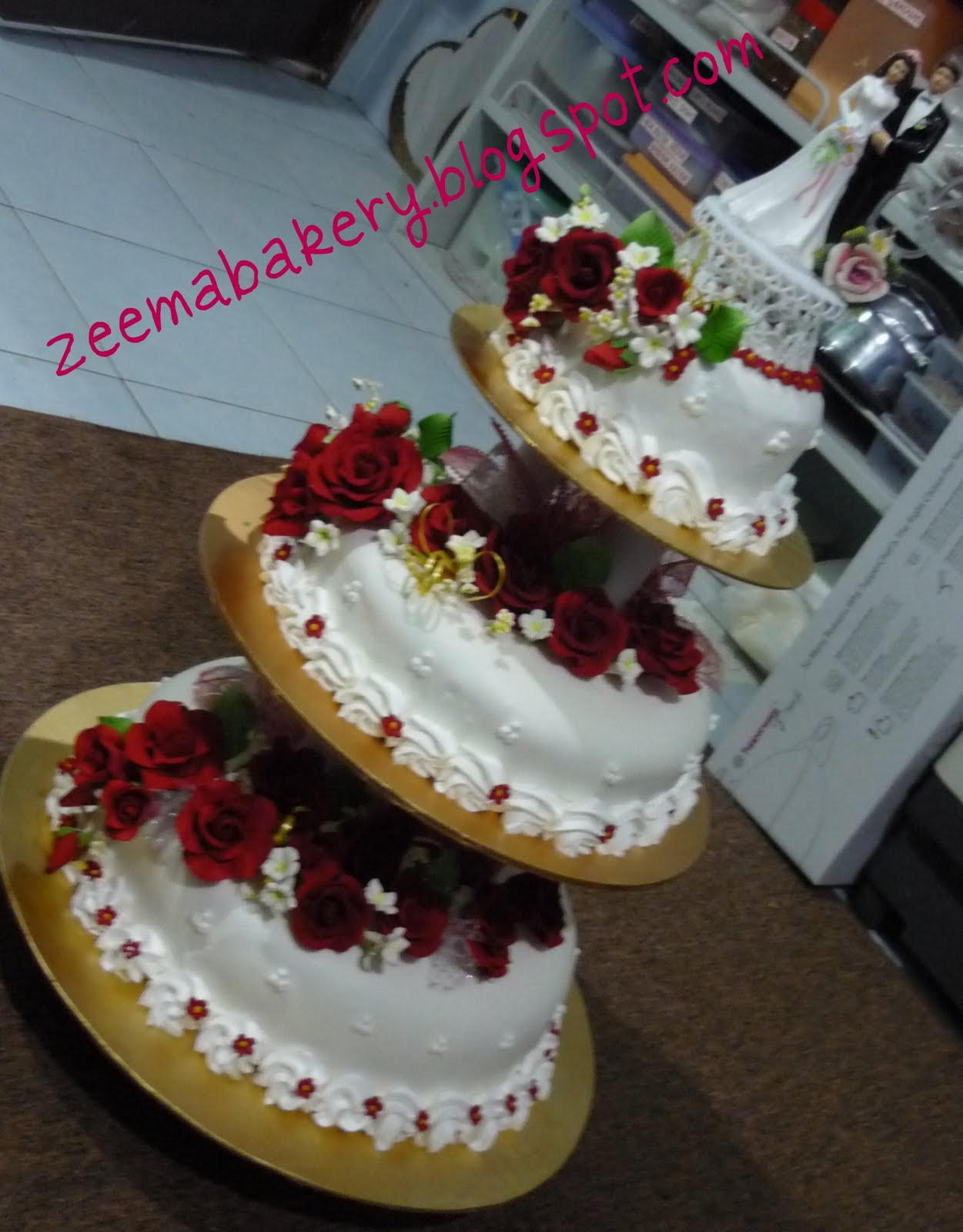 ZeeMa BakErY: kek kahwin 3 tingkat